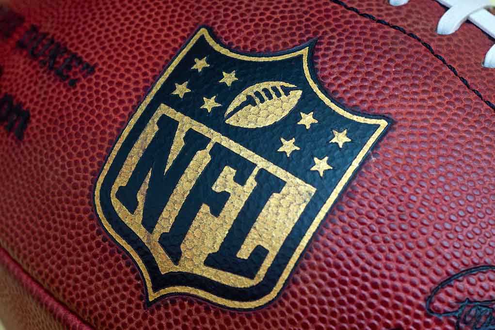 Surprise Hero: Sanders’ Epic NFL Debut | American Broadcast
